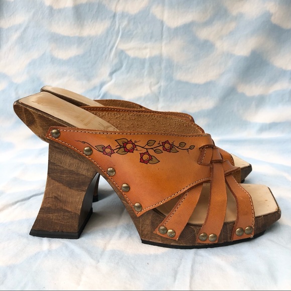 John Fluevog | Shoes | John Fluevog Vintage Sandals Leather Wood Size 7 ...